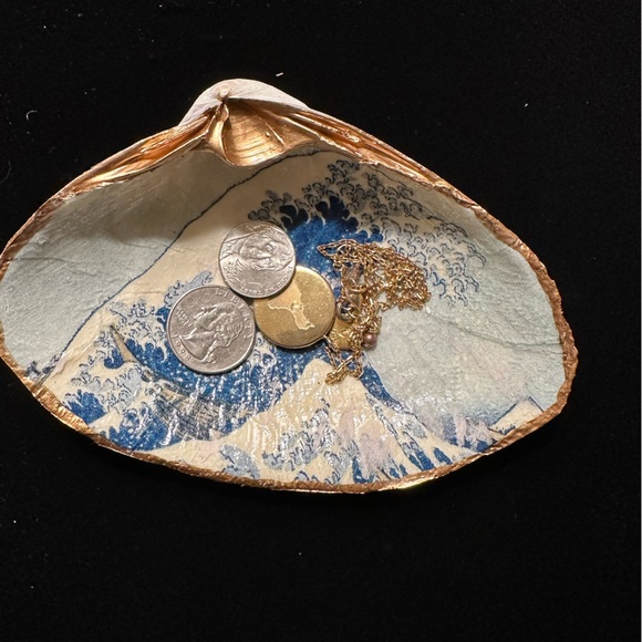 Hand Crafted | Accents | Hand Crafted Decopauged Block Island Clam ...